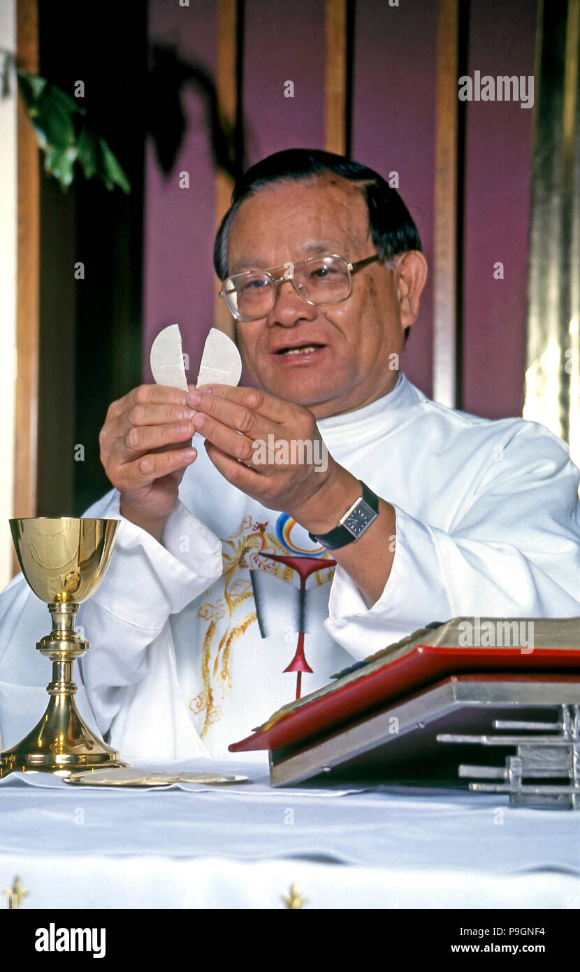 Series 2 holy communion hi-res stock photography and images - Alamy
