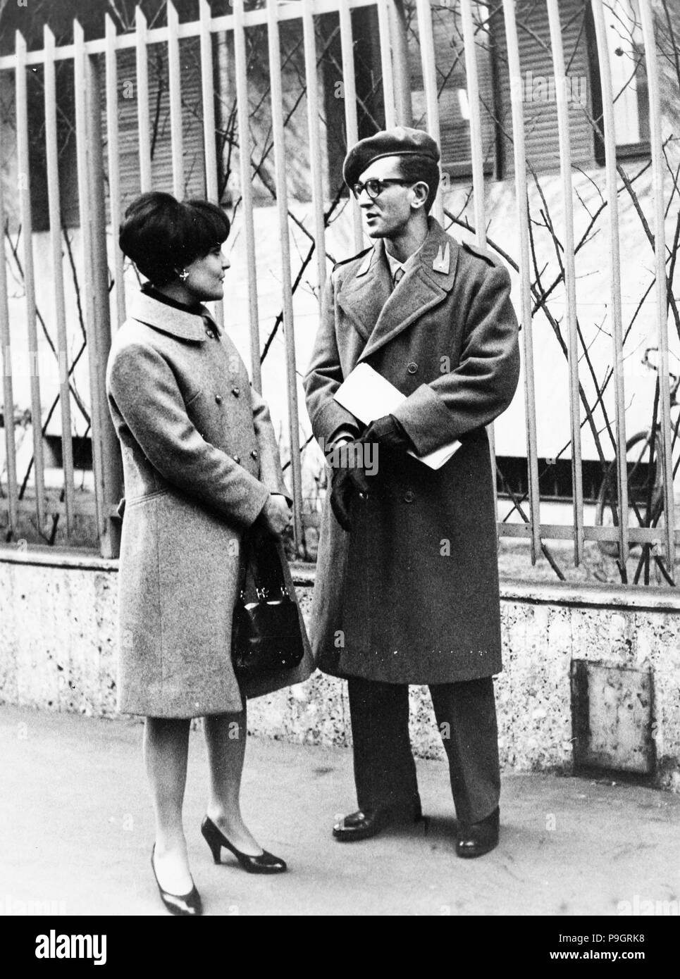 Singers foster hi-res stock photography and images - Alamy