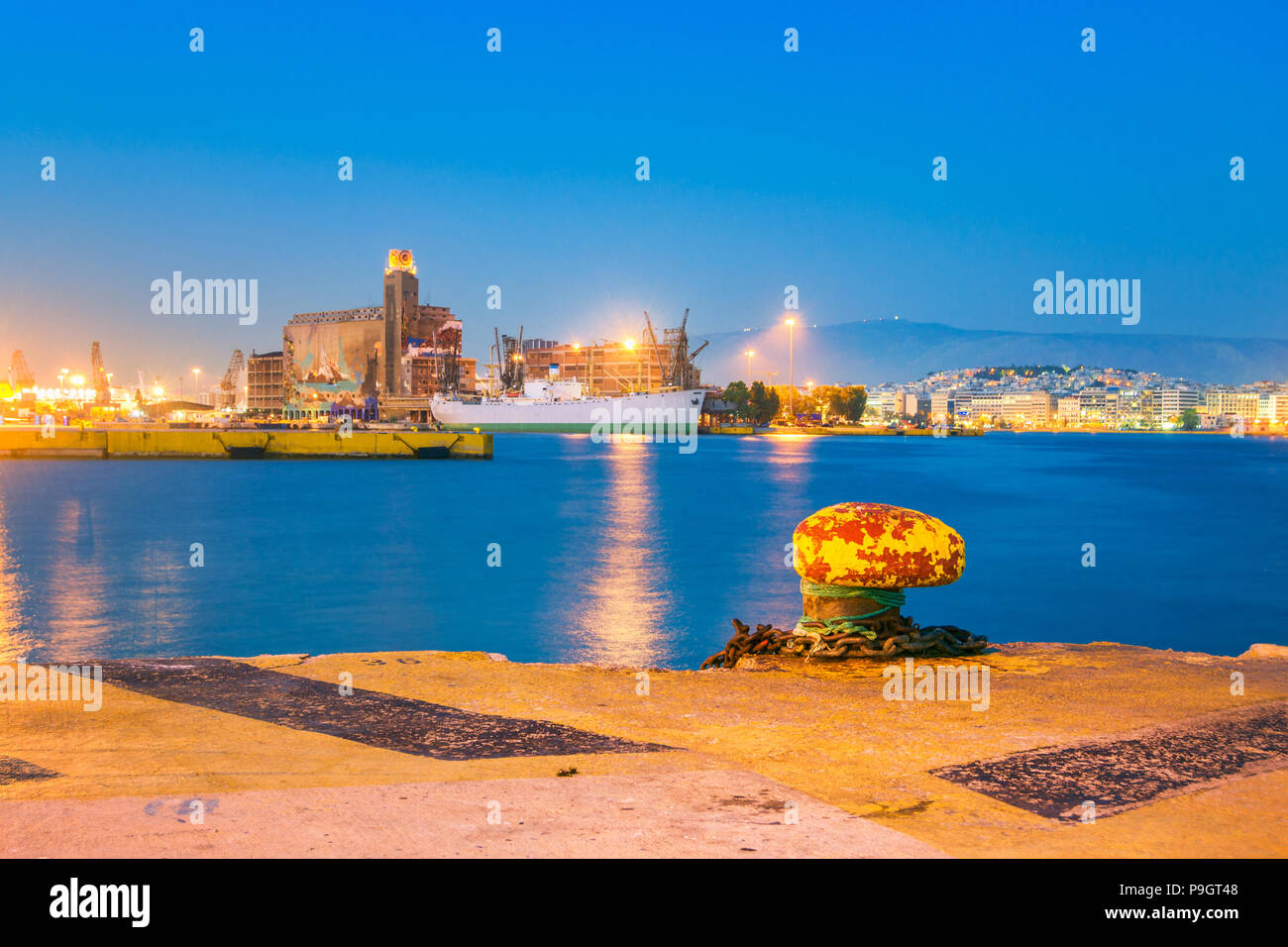 Athens port hi-res stock photography and images - Alamy
