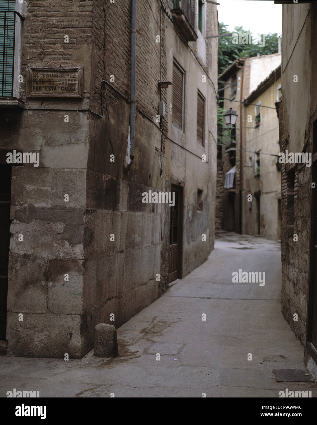 Street of the old Jewish Quarter in Tudela, Navarra Stock Photo - Alamy