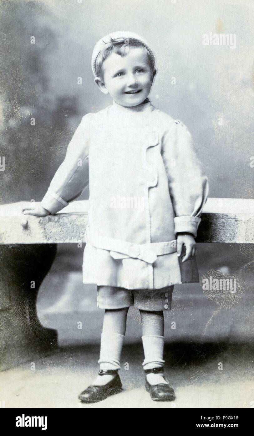 Edwardian breeches hi-res stock photography and images - Alamy