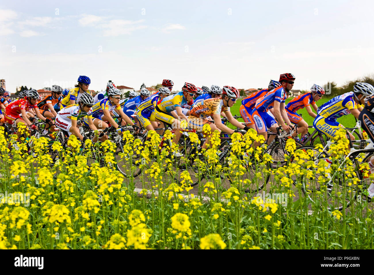 Transporting racing bikes hi-res stock photography and images - Alamy