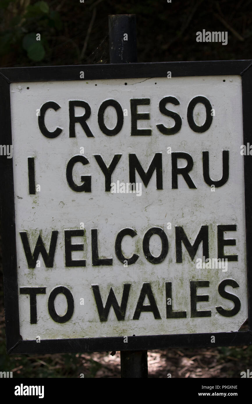 Welcome to wales sign hi-res stock photography and images - Alamy