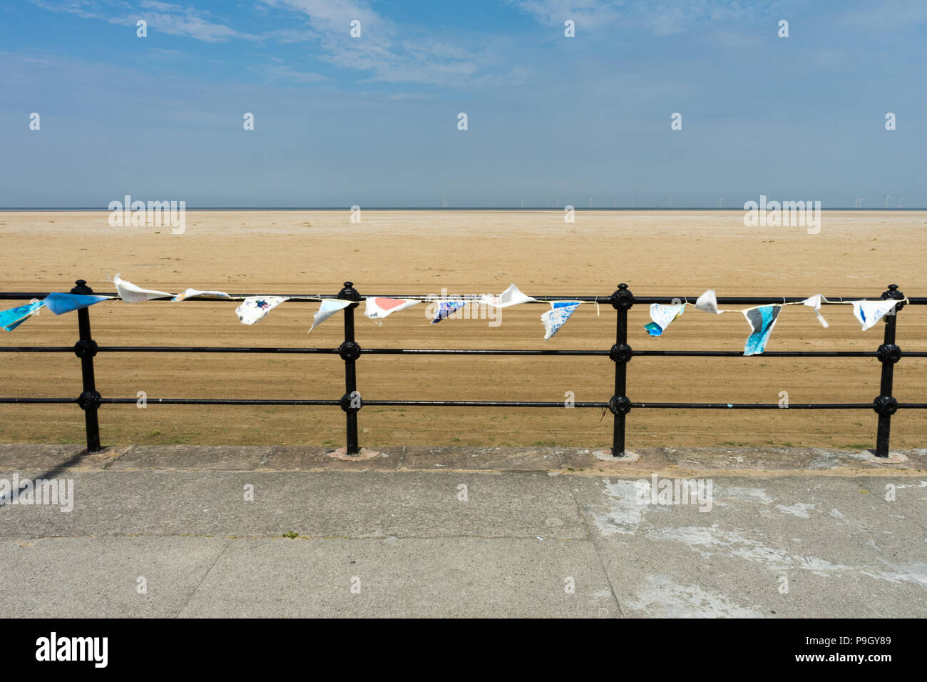 Bunting seaside uk hi-res stock photography and images - Alamy