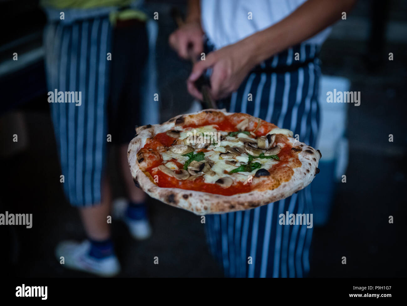 Burnt pizza hi-res stock photography and images - Alamy