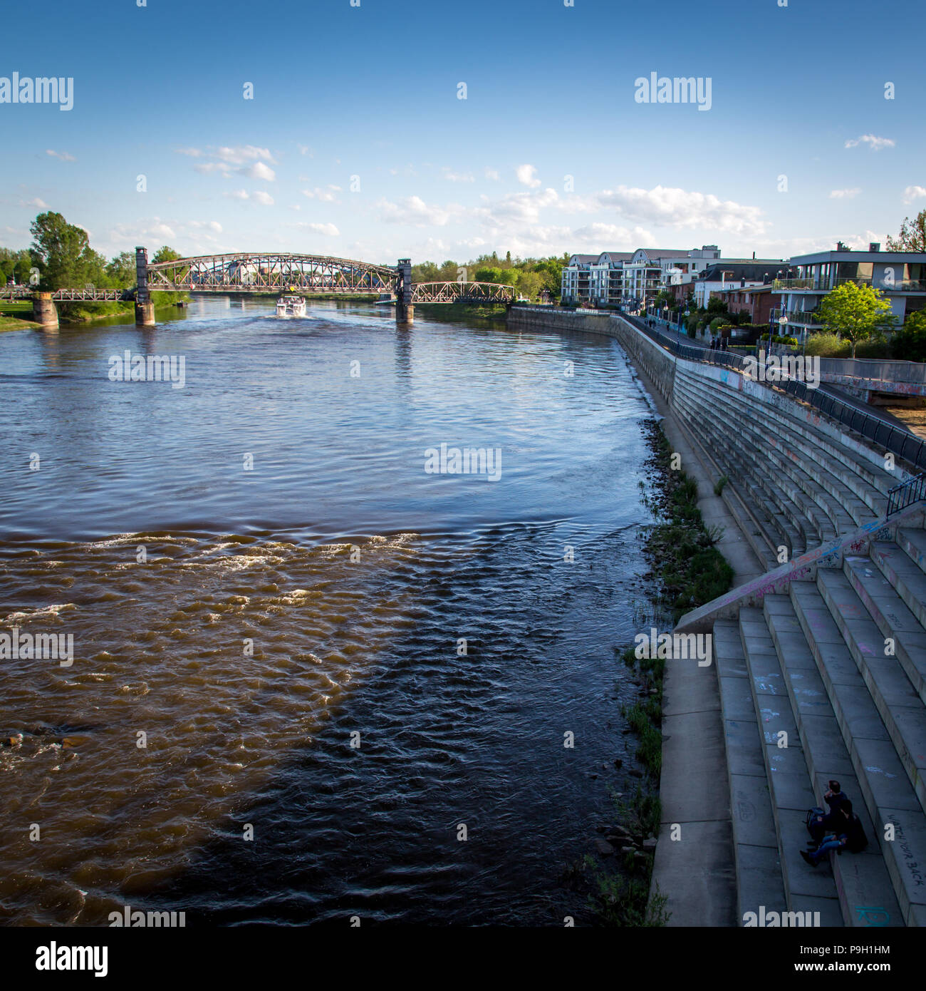 River Elbe in Magdeburg at dry Period Stock Photo - Alamy
