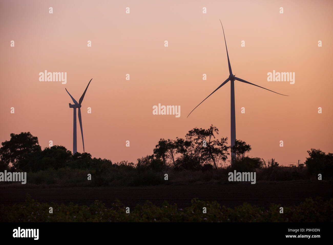 India wind turbines hi-res stock photography and images - Alamy