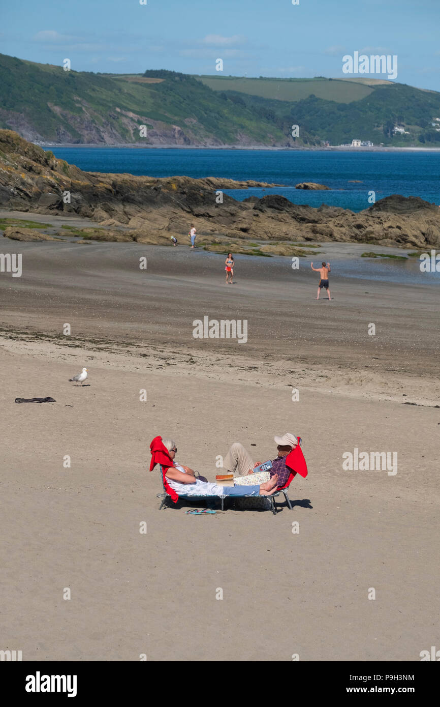 The fishing port of Looe, Cornwall, UK Stock Photo - Alamy