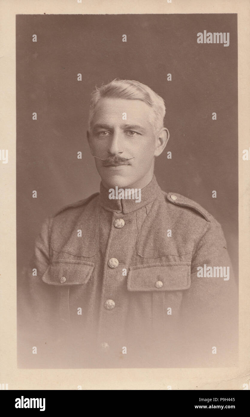 Ww1 british soldier uniform hi-res stock photography and images - Alamy