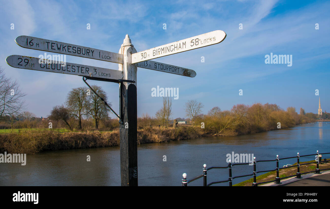 Direction sign at Diglis Junction. Where the canal meets the River ...