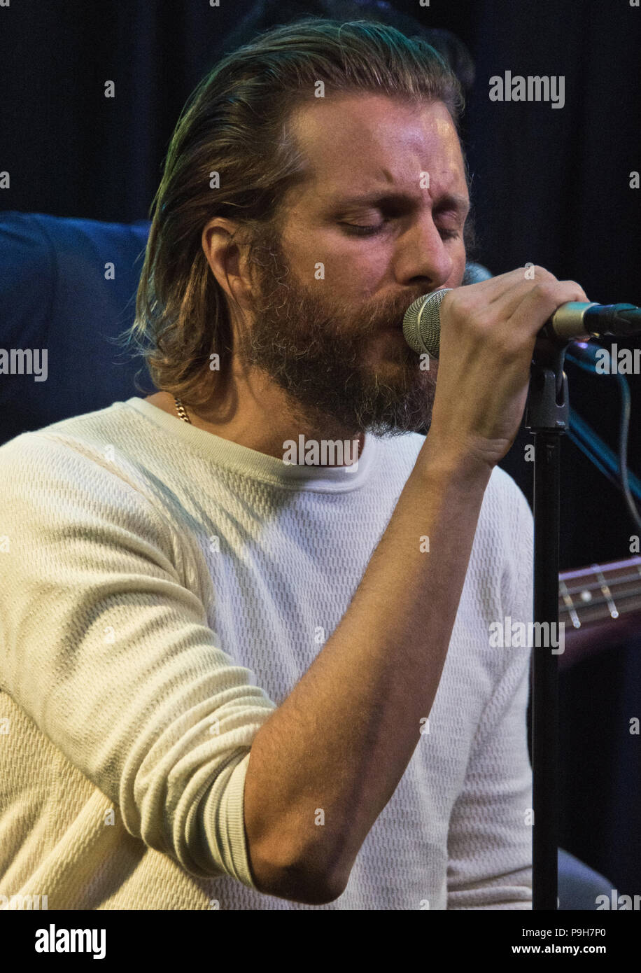 Awolnation hi-res stock photography and images - Alamy
