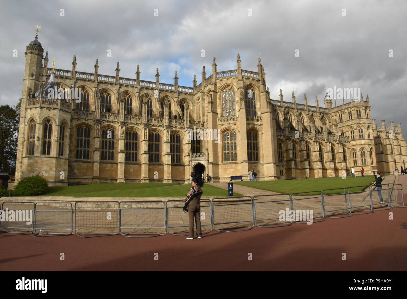 St. George's Chapel on the grounds of Windsor Castle, Windsor, England ...