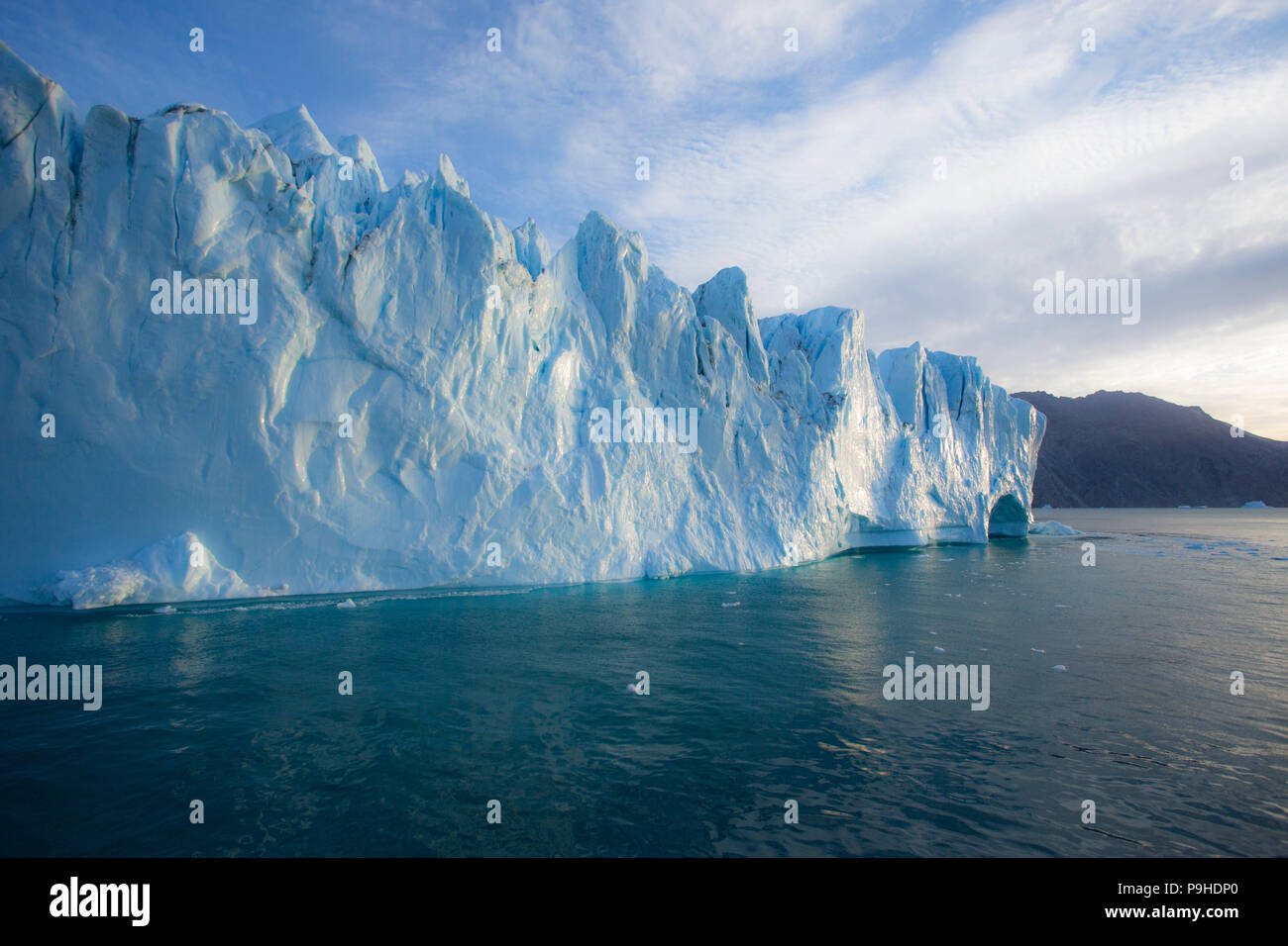 Tabular iceberg breaking hi-res stock photography and images - Alamy