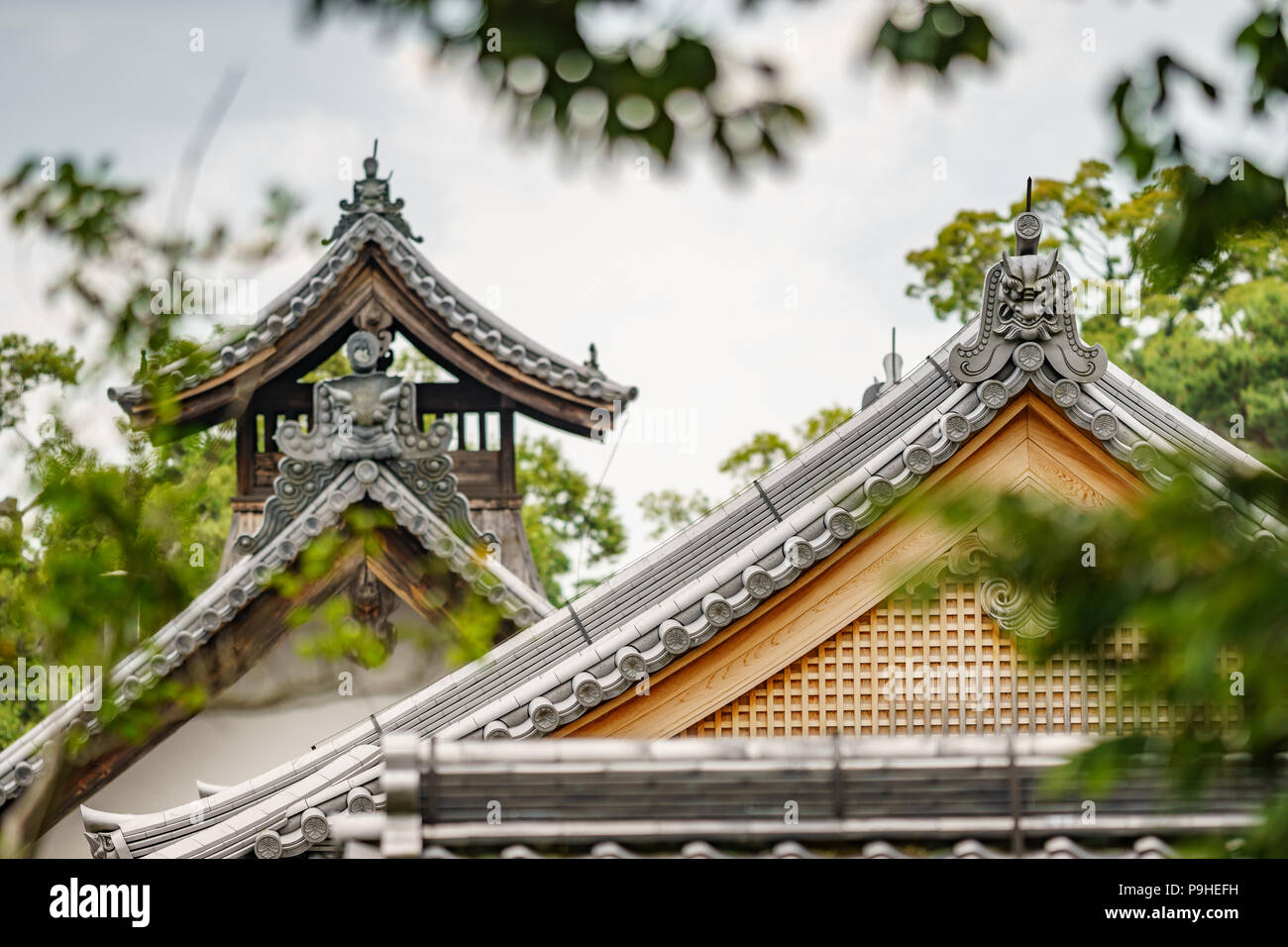 Japanese roof hi-res stock photography and images - Alamy