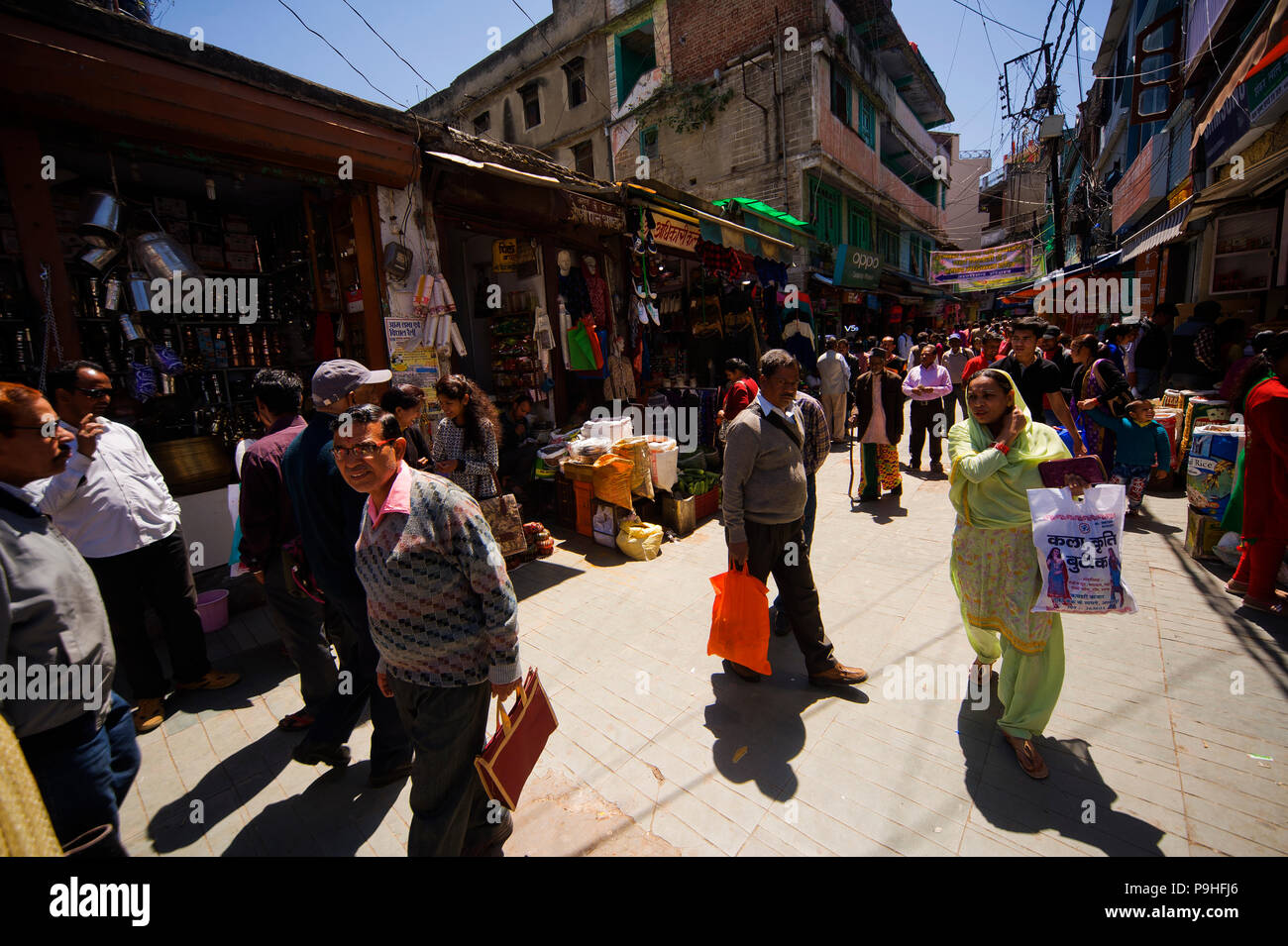 Busy main street market at Almora town, Kumaon Hills, Uttarakhand ...