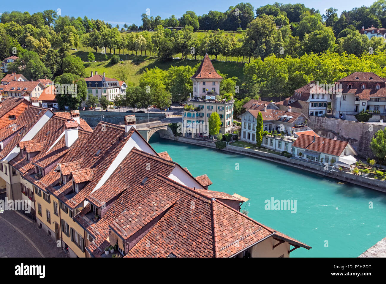 River Aare Felsenburg Tower and Untertorbrücke bridge Bern Switzerland ...