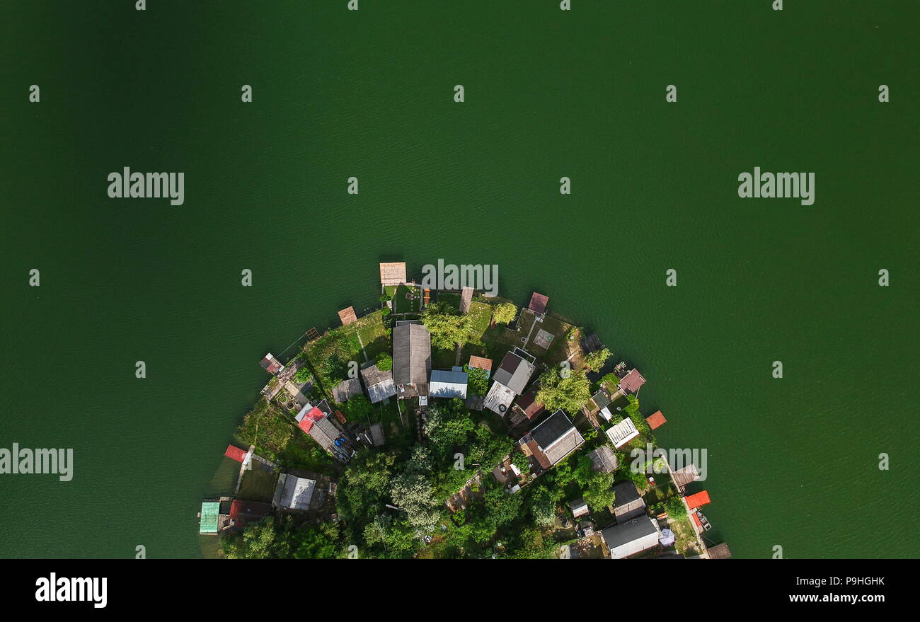 Small green island hi-res stock photography and images - Alamy