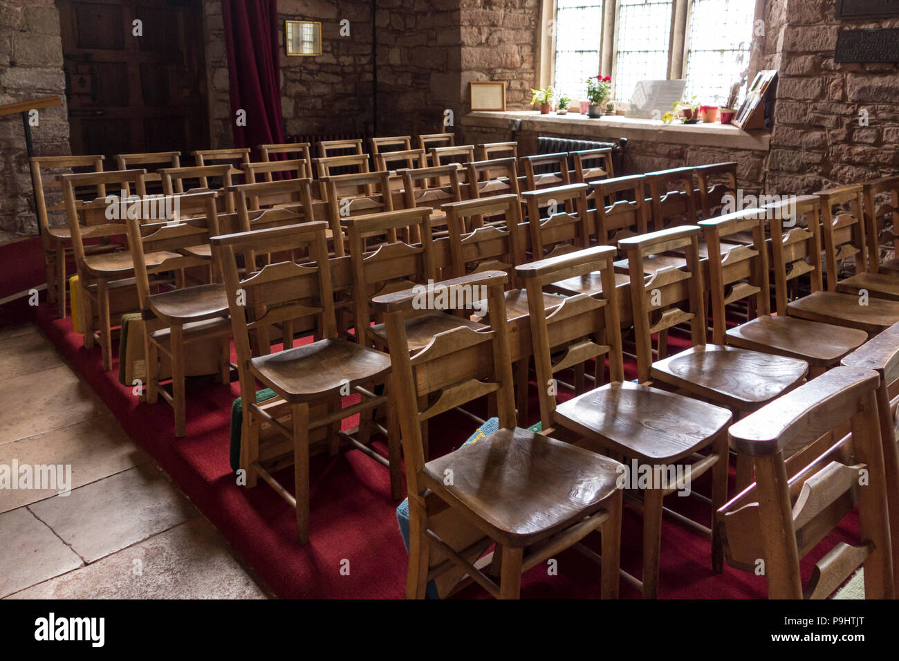 Pews uk church hi-res stock photography and images - Alamy