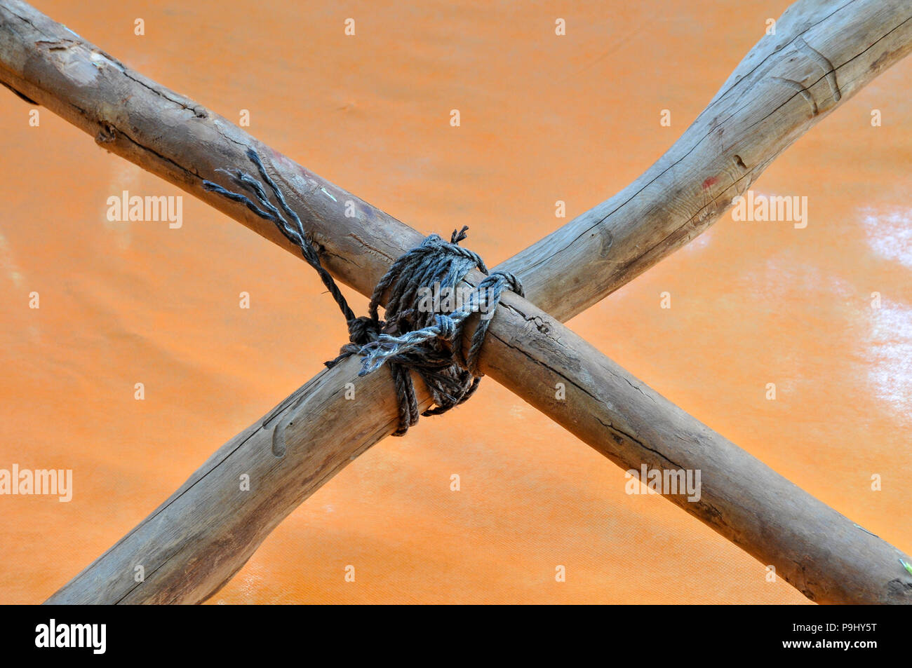 Binding knot hi-res stock photography and images - Alamy