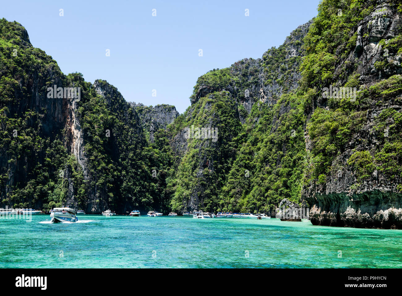 Maya bay thailand hi-res stock photography and images - Alamy
