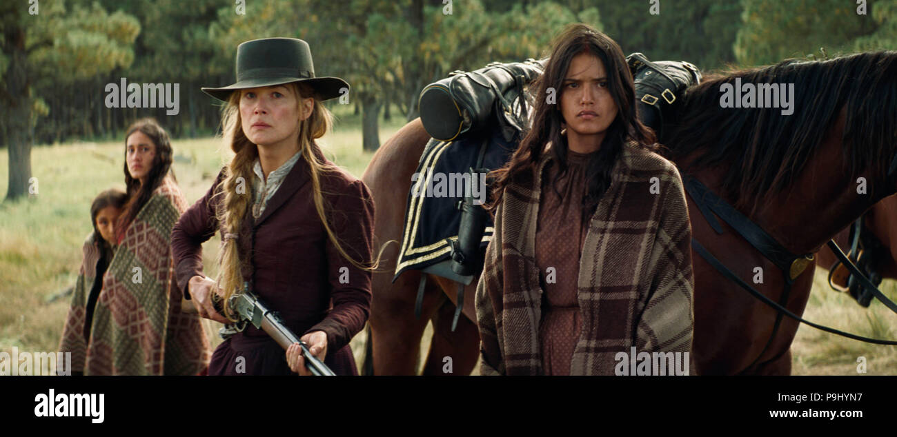 HOSTILES (2017) ROSAMUND PIKE TANAYA BEATTY SCOTT COOPER (DIR ...