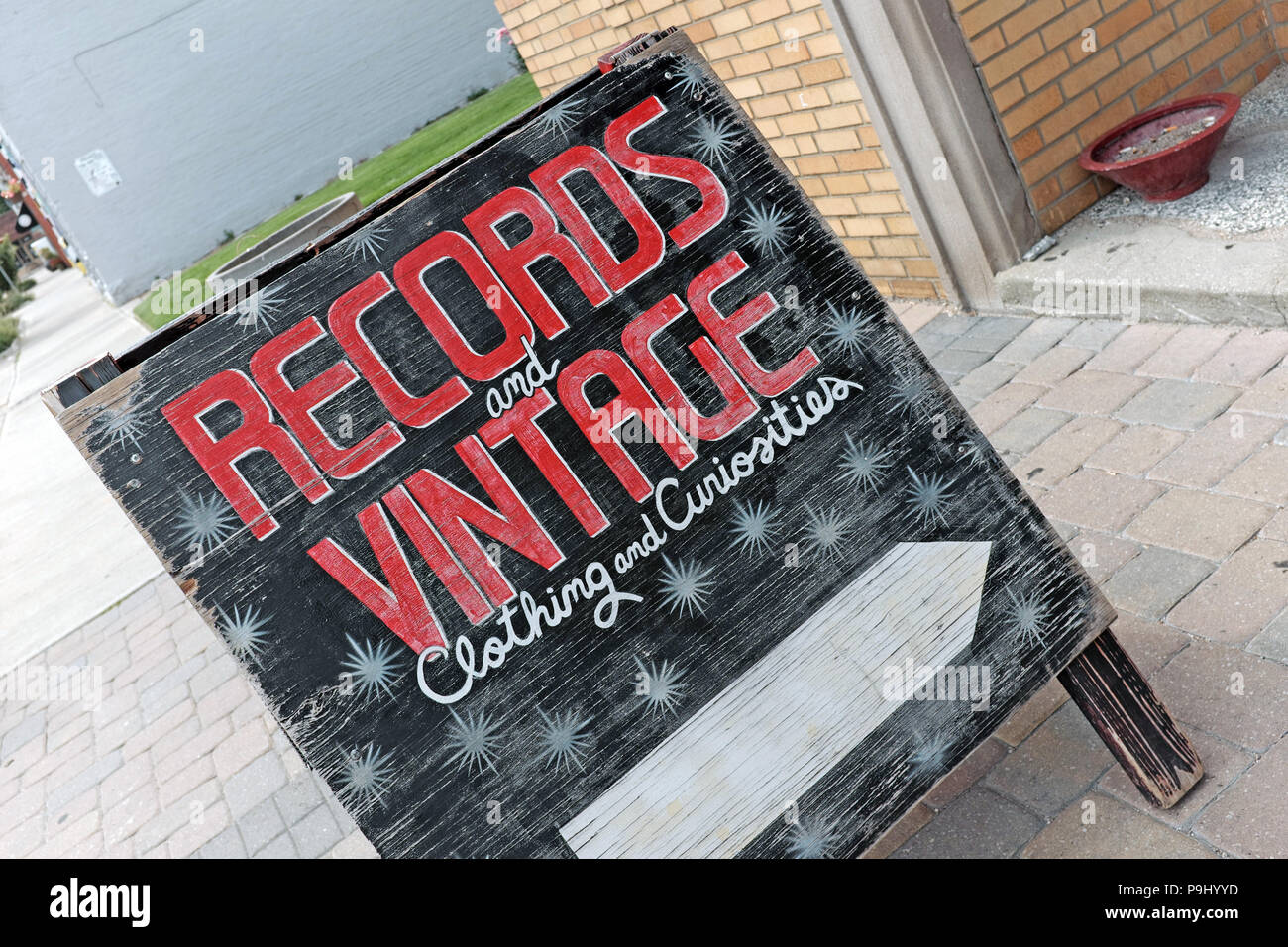 Usa sidewalk sign hi-res stock photography and images - Alamy