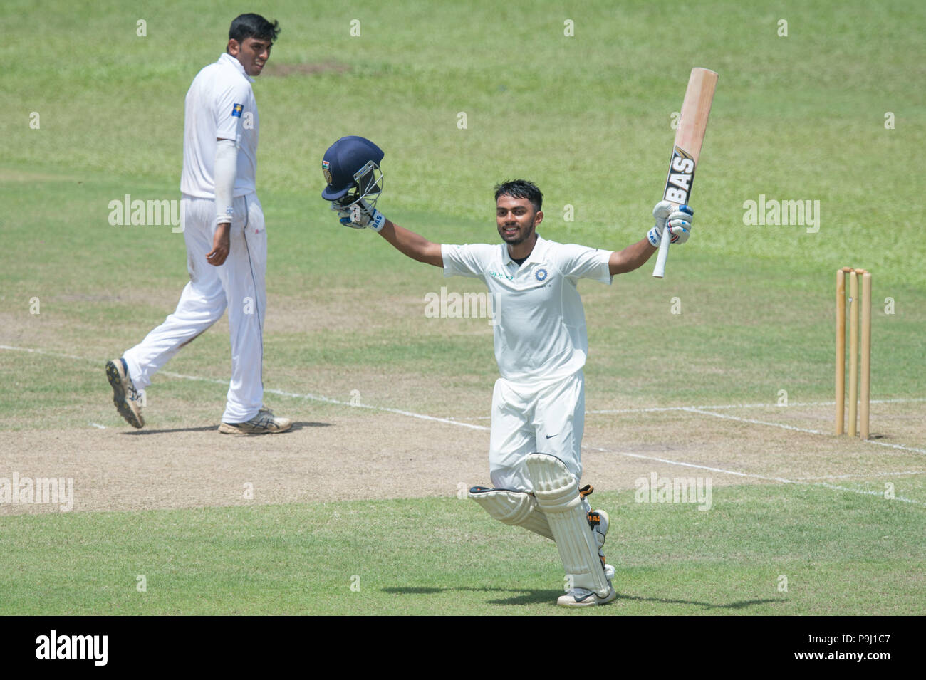 Indian cricket team celebrating hi-res stock photography and images - Alamy