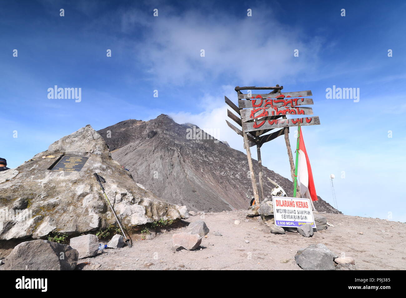 merapi volcano after eruption Stock Photo - Alamy