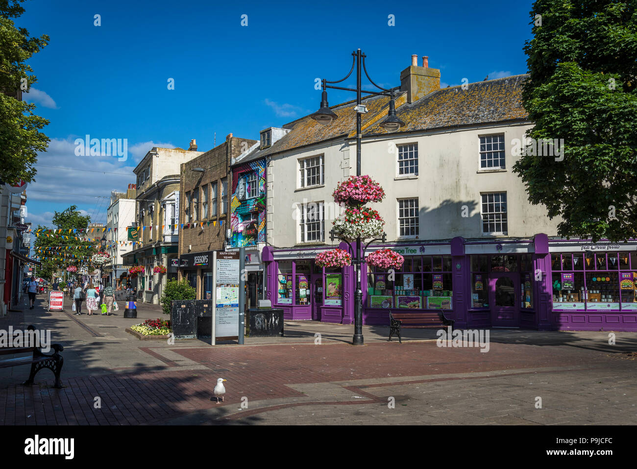 Warwick High Street Stock Photos & Warwick High Street Stock Images - Alamy