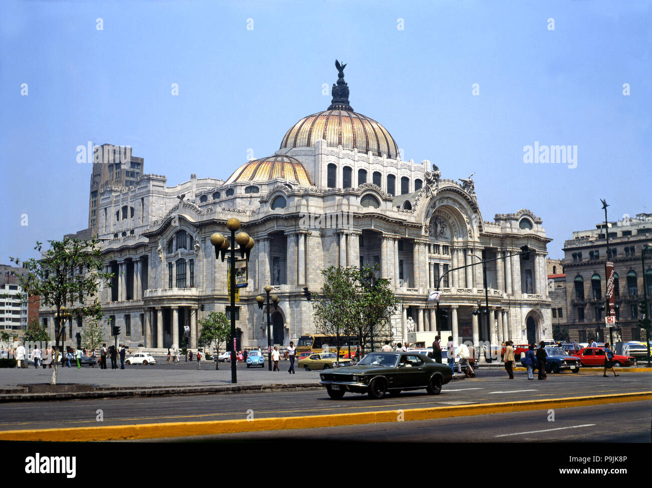 Palace of Fine Arts in Mexico City, Art Nouveau, Art Deco, work by ...