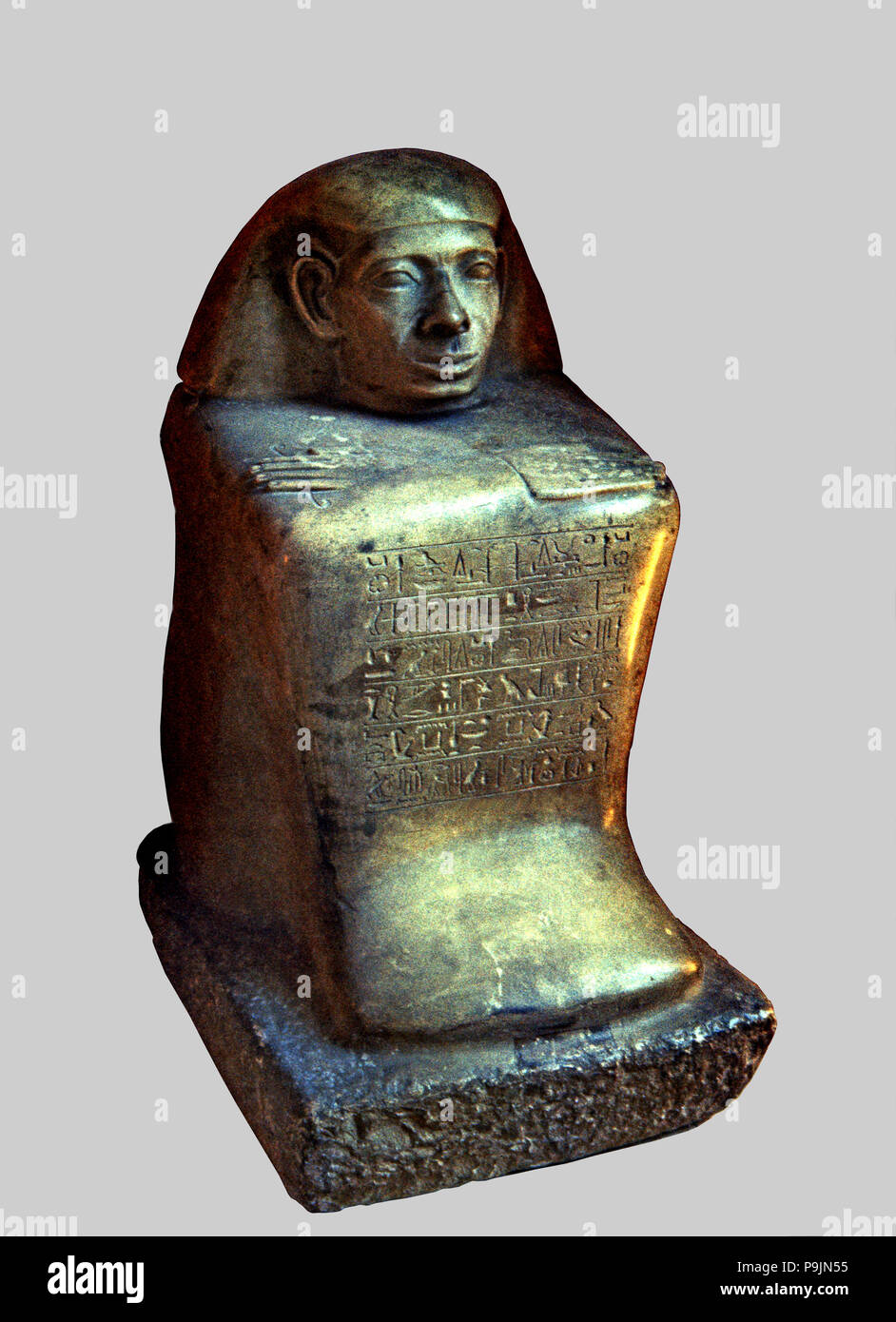 Cube shaped statue hi-res stock photography and images - Alamy