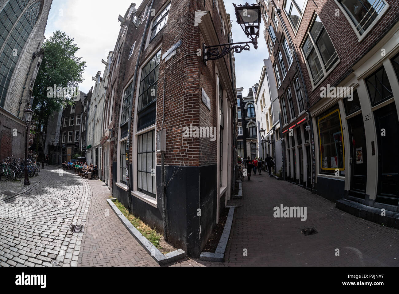 Alley ways hi-res stock photography and images - Alamy