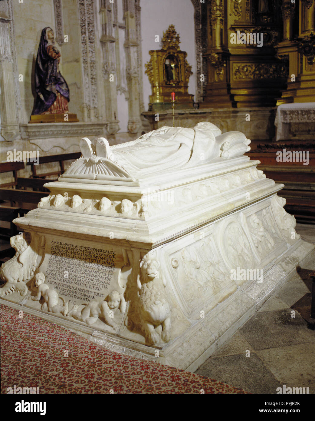 Alabaster sculpture hi-res stock photography and images - Alamy