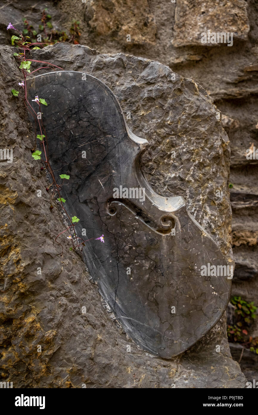 Violin part hi-res stock photography and images - Alamy