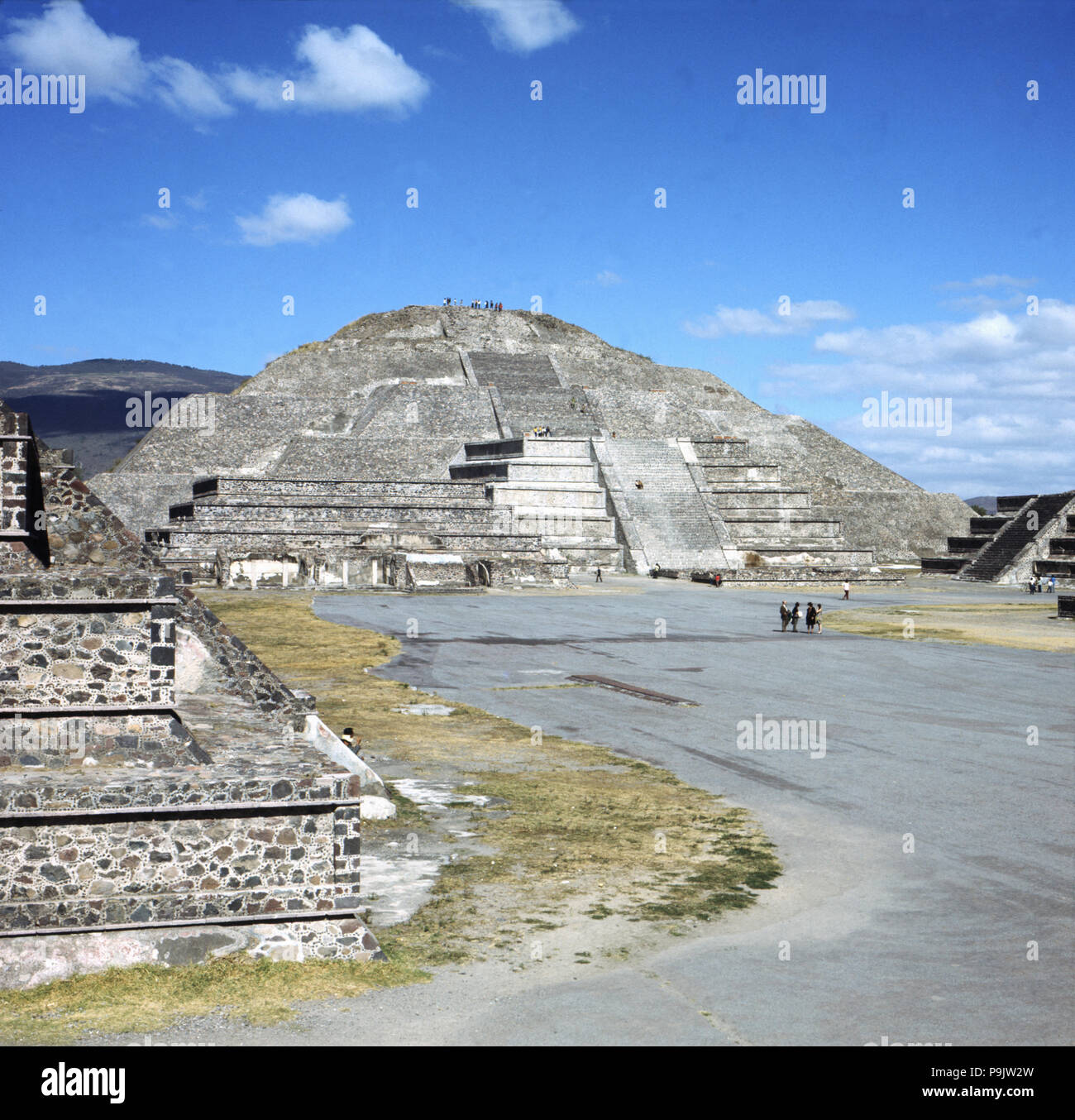 Pyramid of the Moon at the Teotihuacan ruins Stock Photo - Alamy