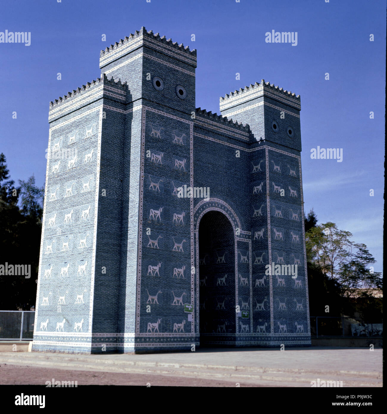 Reconstruction Of Ishtar Gate In Babylon Babylonian