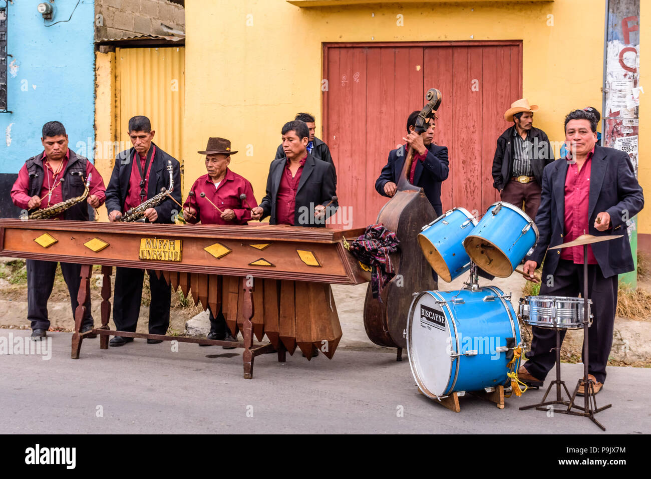 People musicians marimba hi-res stock photography and images - Alamy