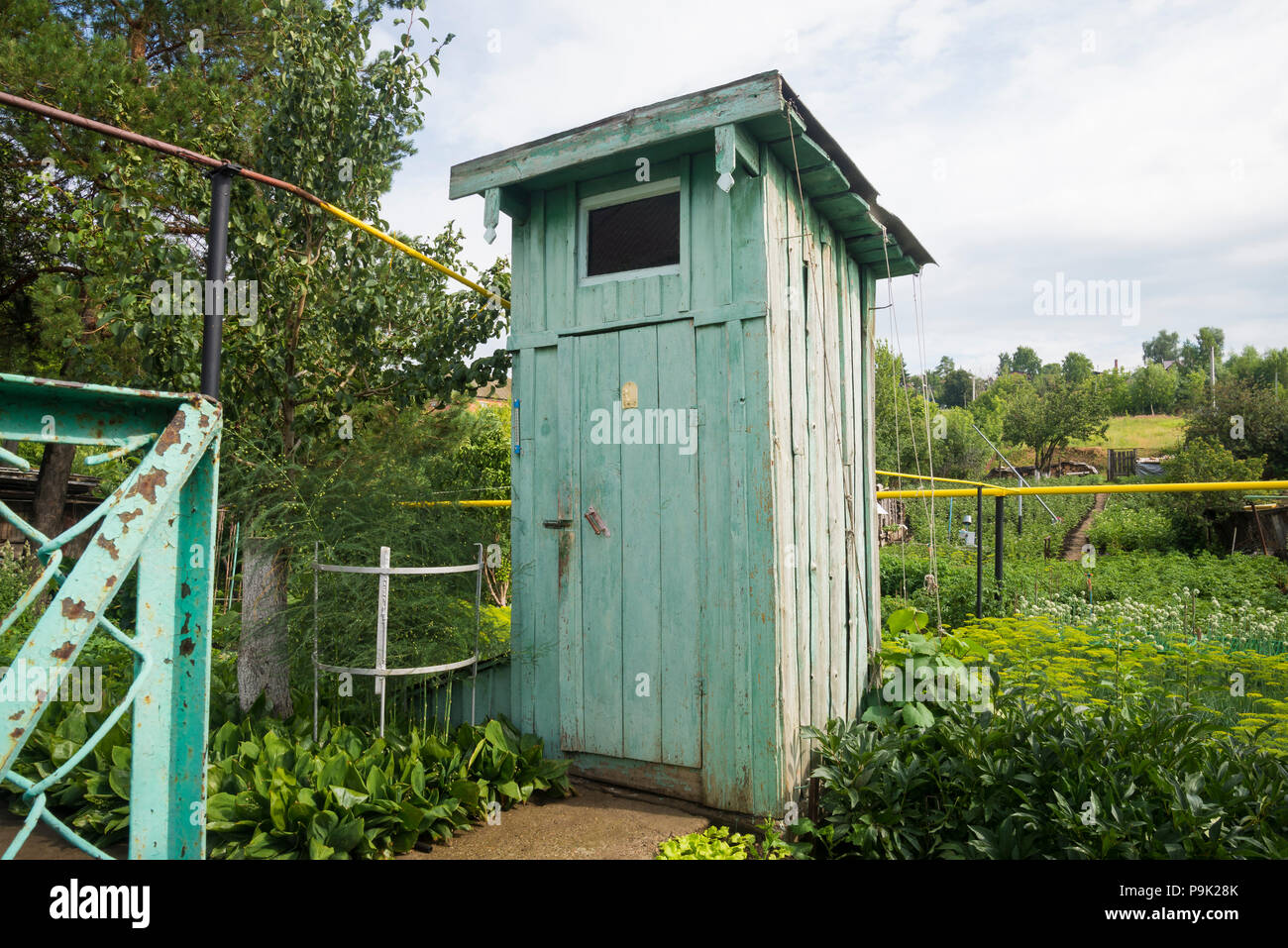 Outdoor Toilet House Stock Photos & Outdoor Toilet House Stock Images ...
