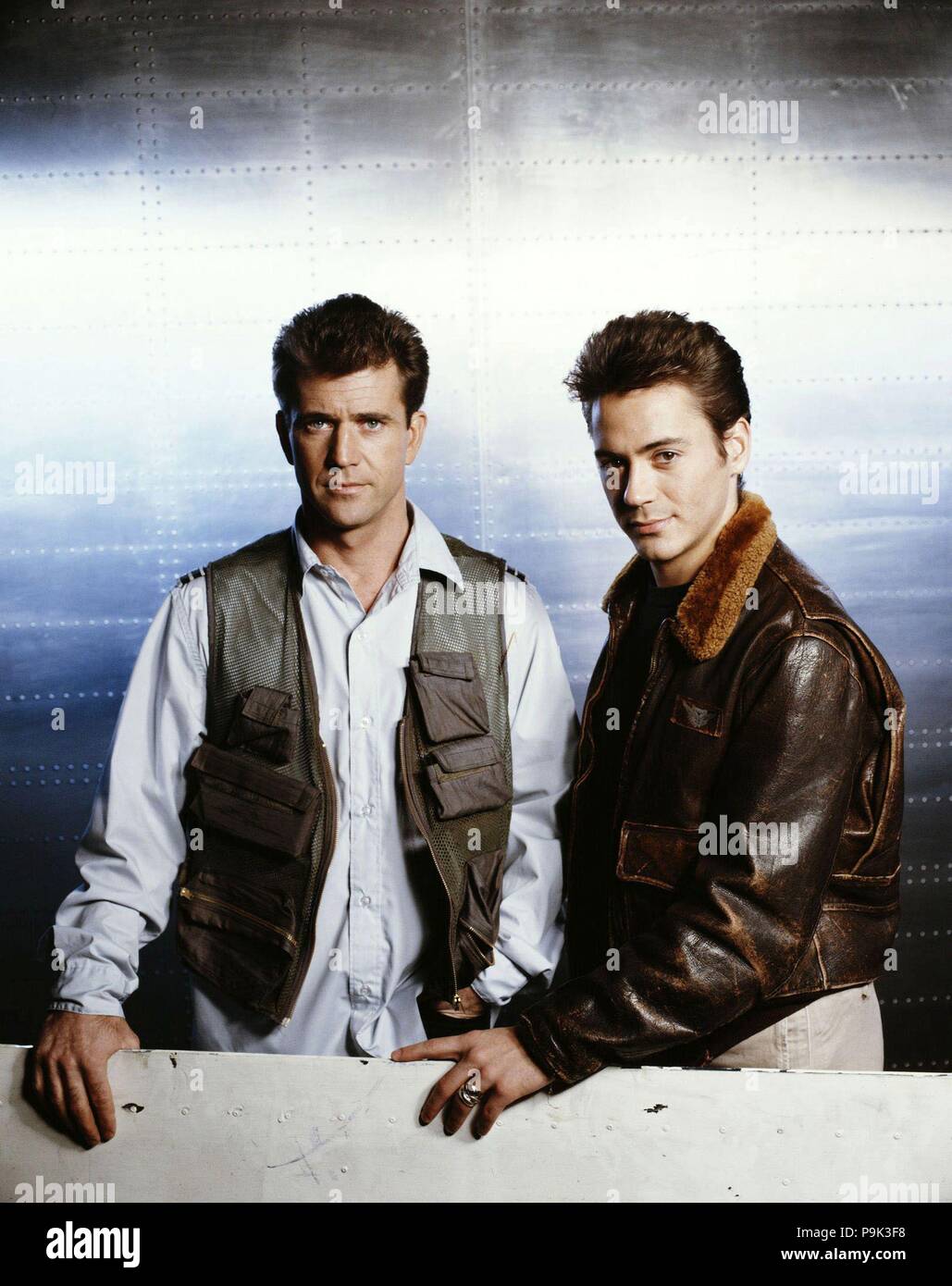 Mel gibson and robert downey jr hi-res stock photography and images - Alamy
