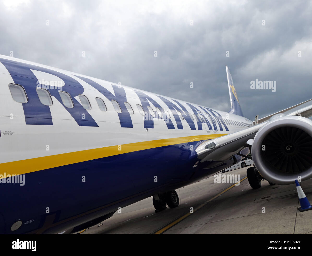 Manchester airport terminal 2018 hi-res stock photography and images ...