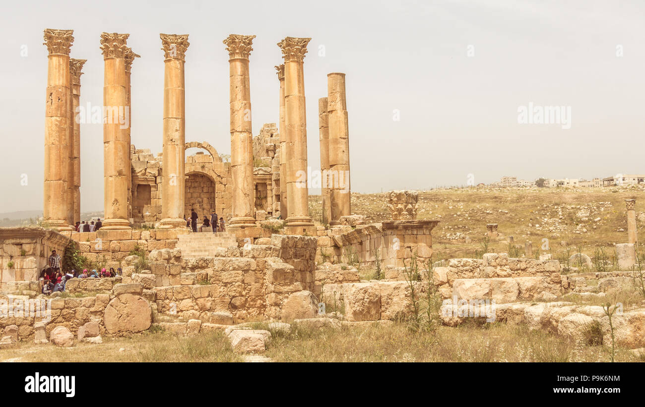 Jerash temple of artemis hi-res stock photography and images - Alamy