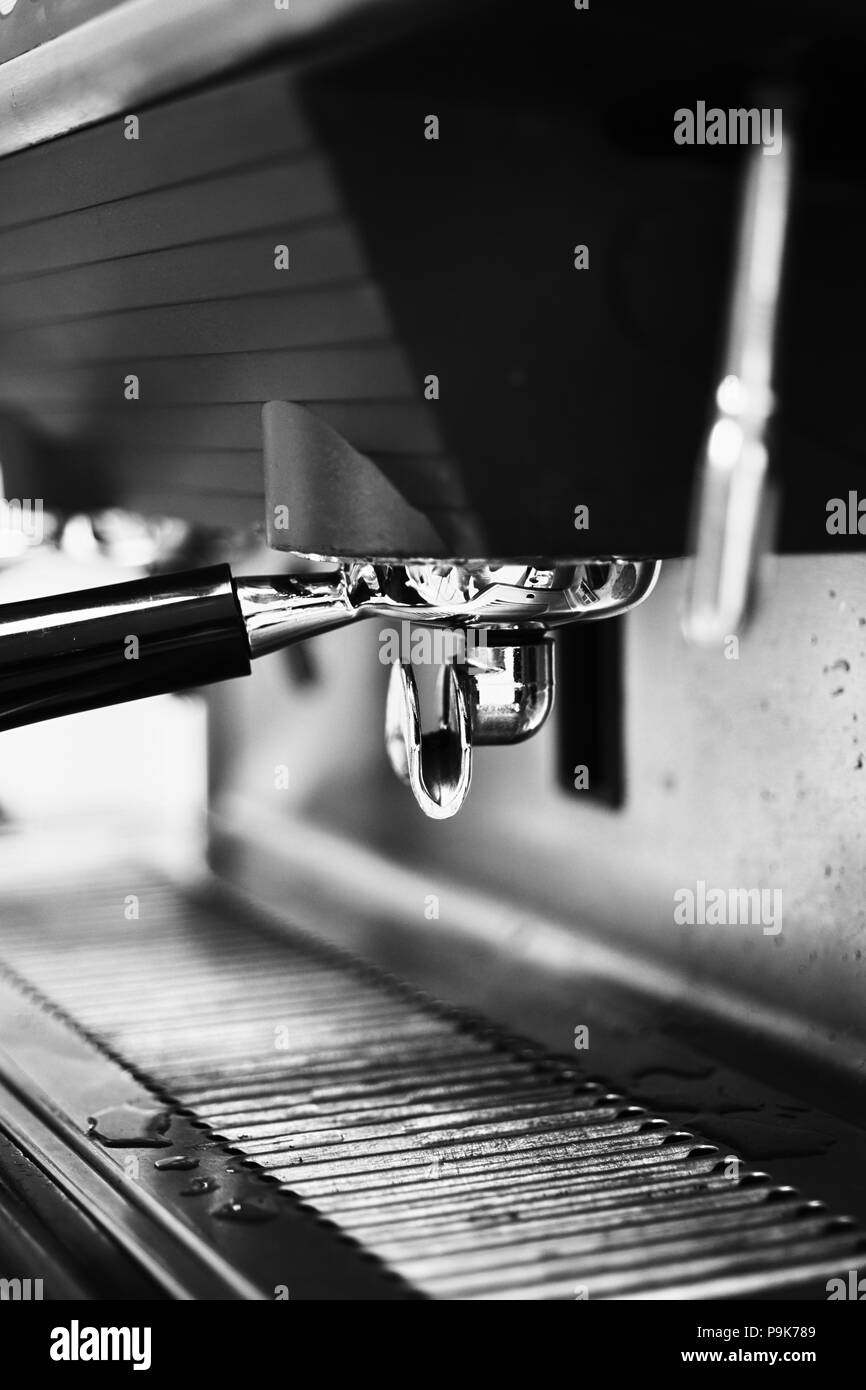 Vertical espresso machine hi-res stock photography and images - Alamy