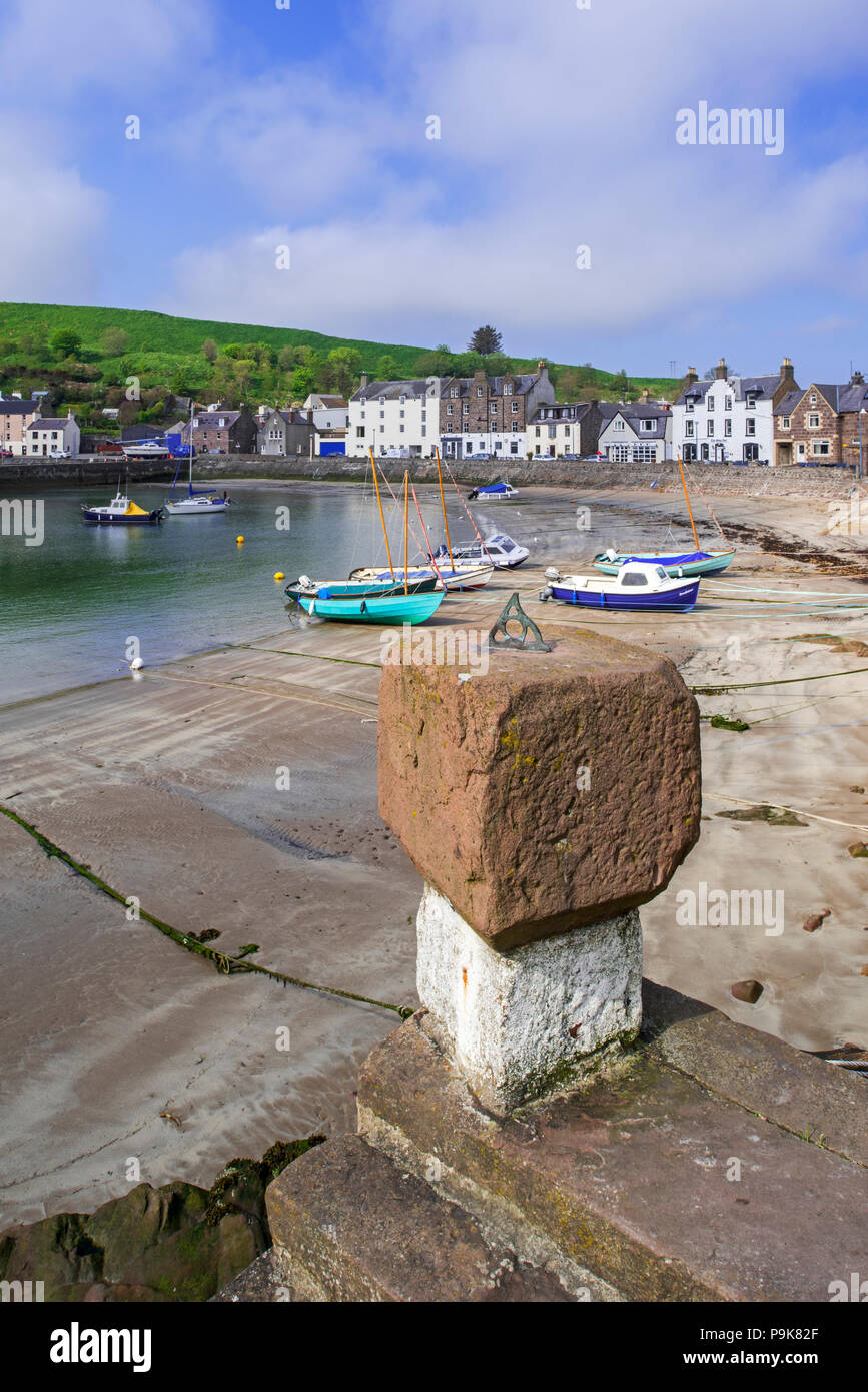 Scotland scottish sundial hi-res stock photography and images - Alamy