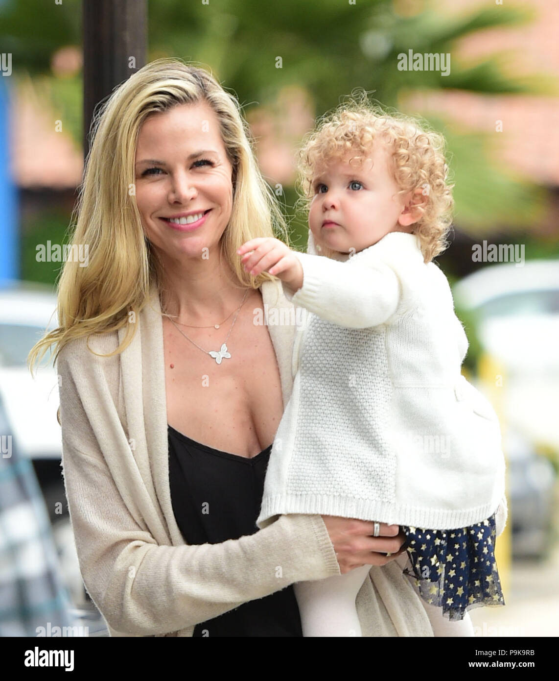 Brooke Burns and her daughter Declan Welles go out for brunch in Los ...