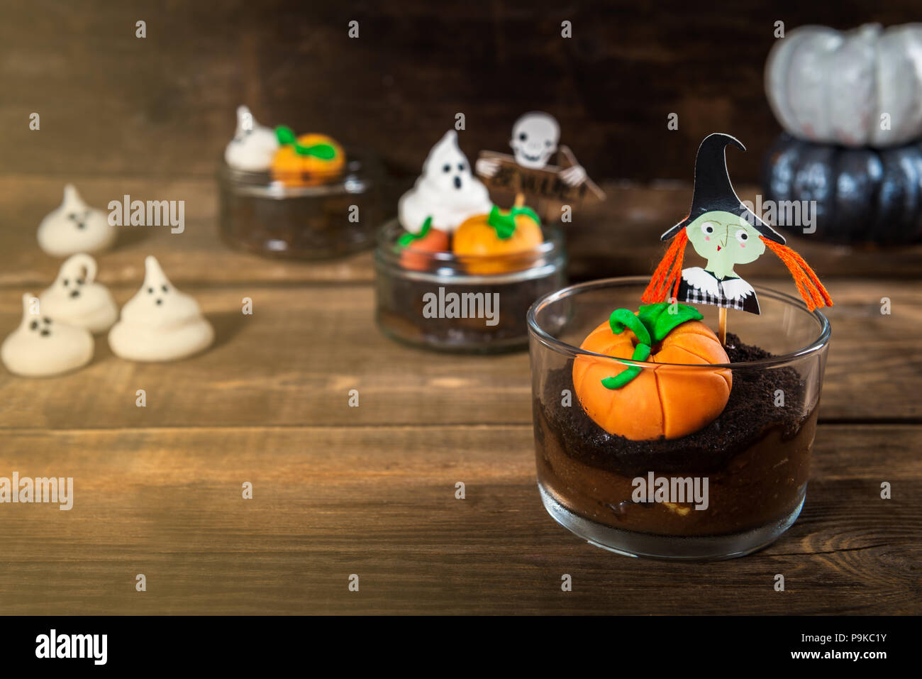 Easy Homemade Chocolate Dirt Pudding for Halloween with Meringue Ghosts ...