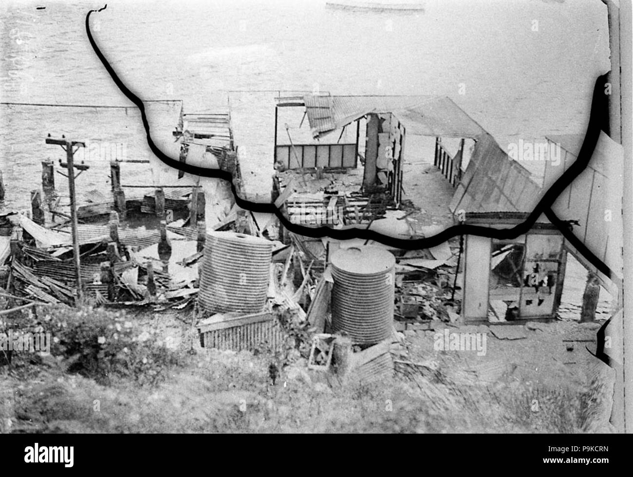 Homes destroyed Black and White Stock Photos & Images - Alamy