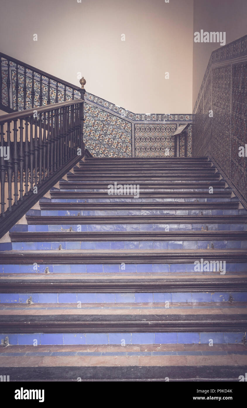 Real stairs hi-res stock photography and images - Alamy