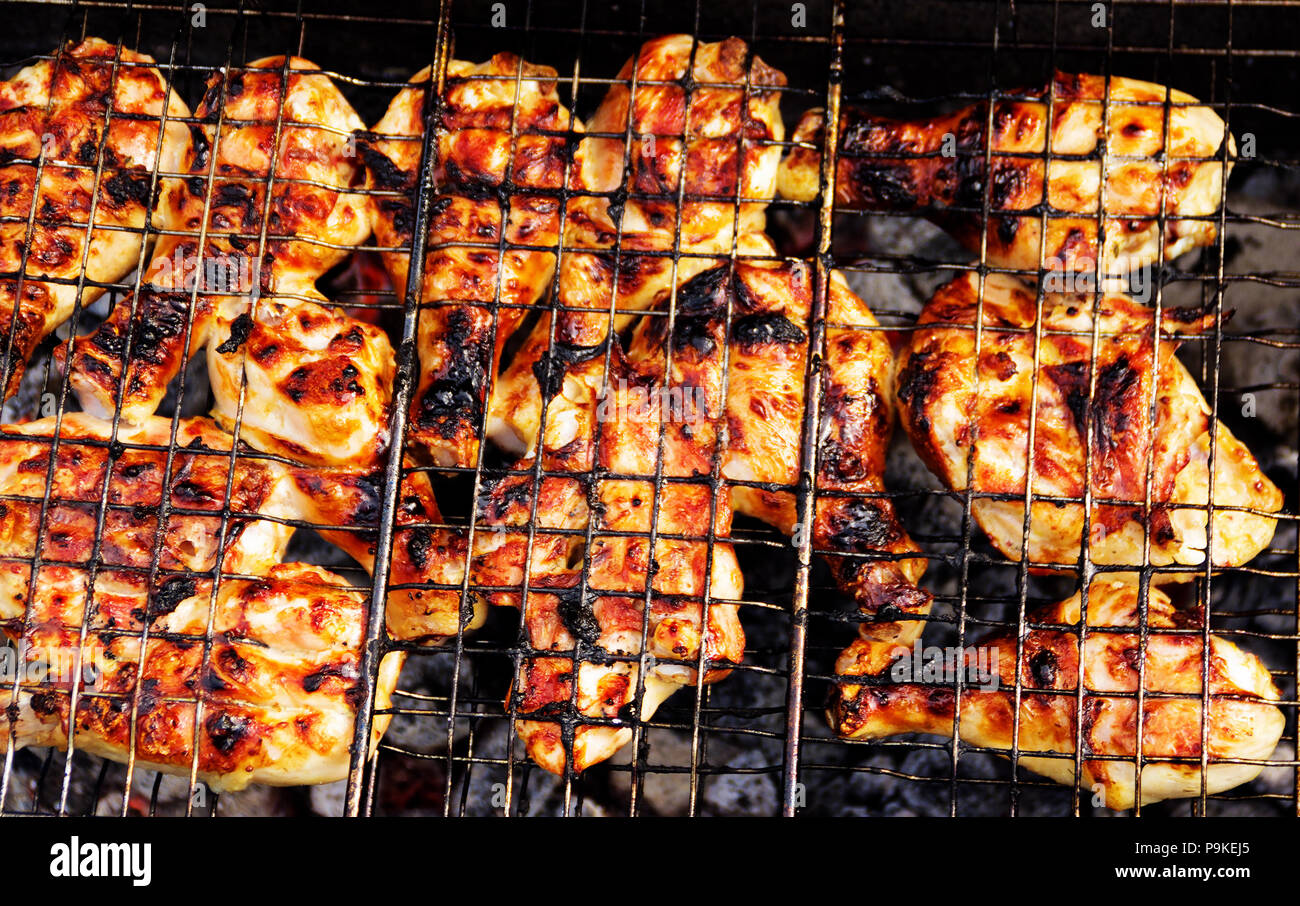 Coals in grill hi-res stock photography and images - Alamy