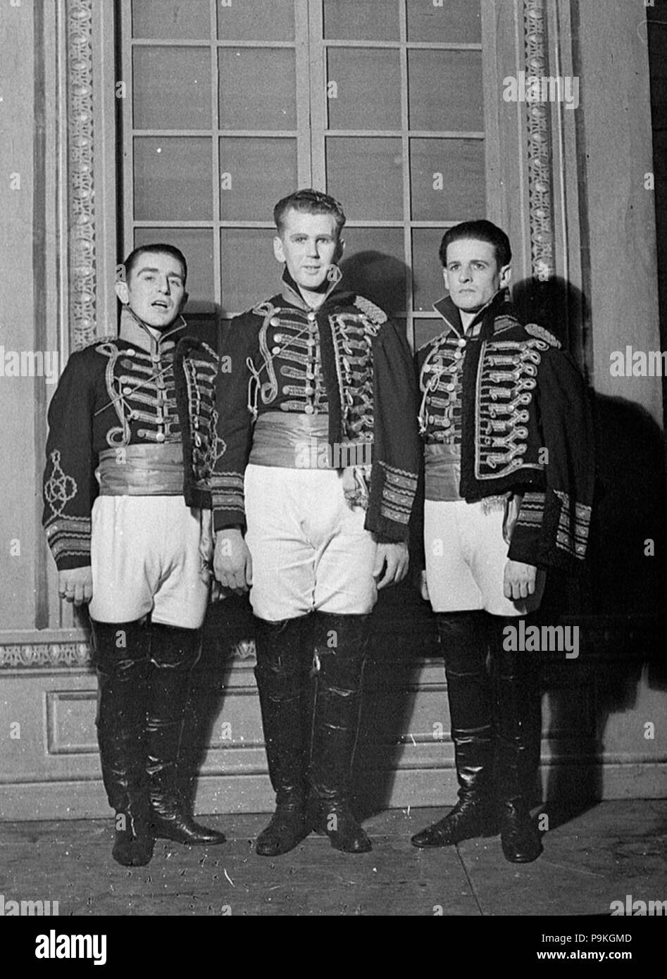 250 SLNSW 26337 Student Prince company in costume Stock Photo - Alamy