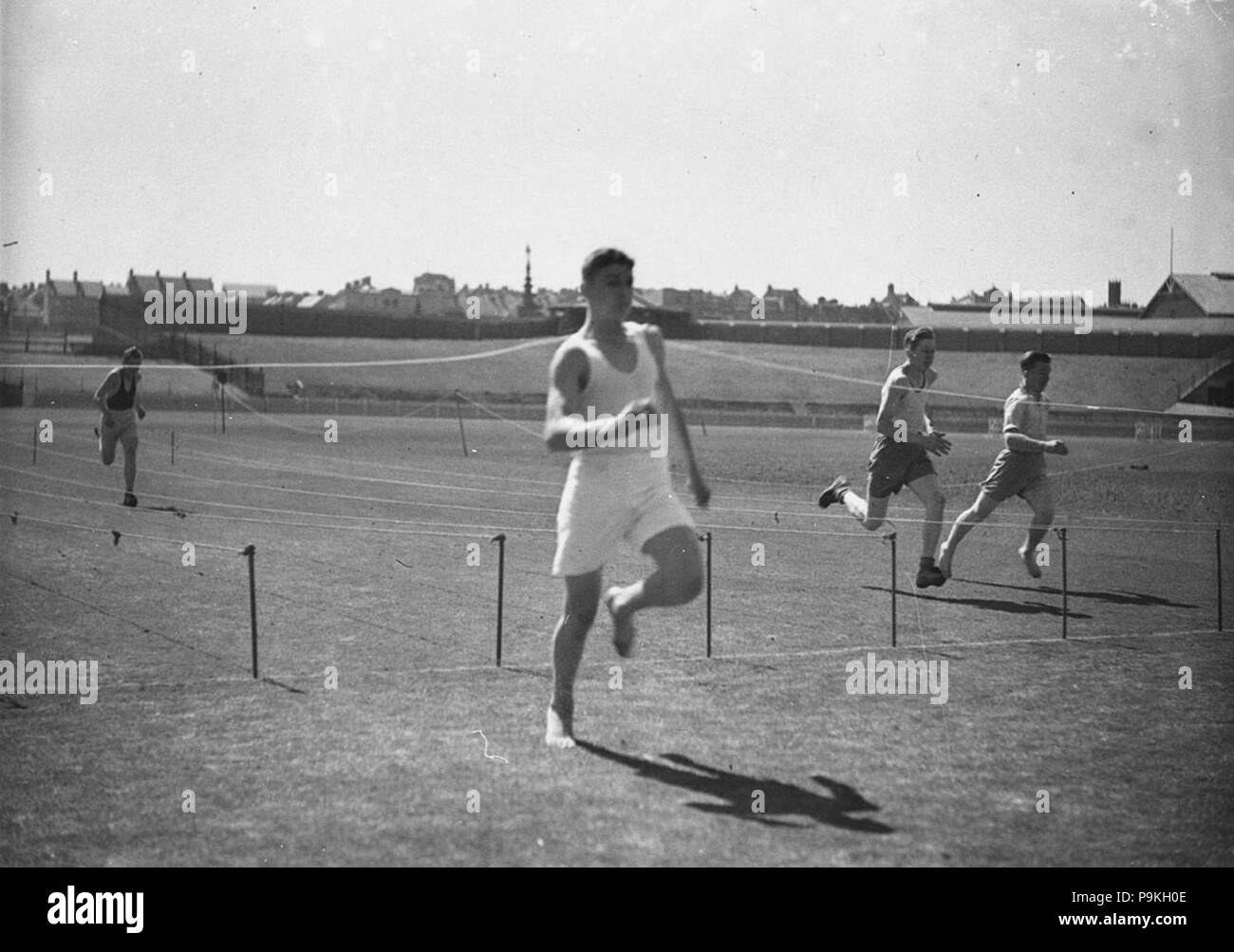 100 yards hi-res stock photography and images - Alamy